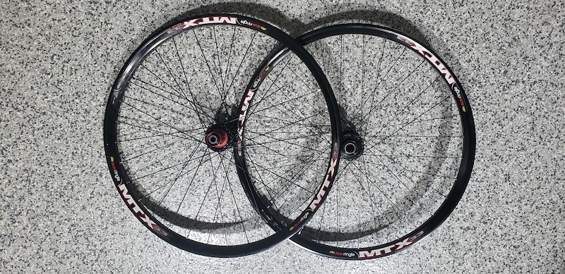 2012 Stans ZTR hubs on MTX33 rims For Sale