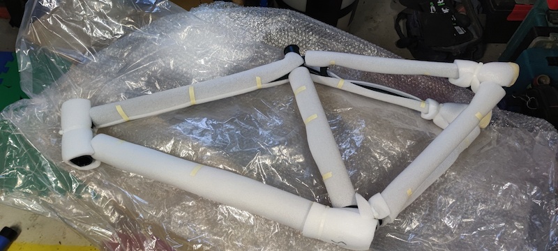 2021 Pipedream Alice Frame/fork small green BNIB Unused For Sale