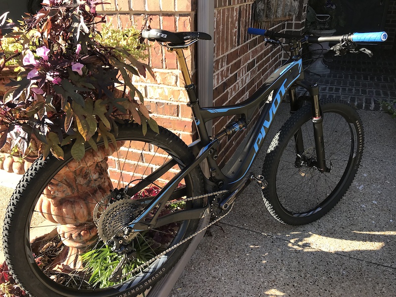 2018 Pivot Mach 429 SL Carbon Mountain Bike Medium - XT/ I9 For Sale