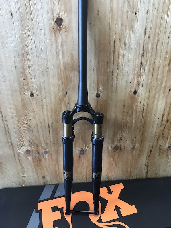 2022 Fox 32 Taper-Cast 700C F-S Fit4 40 Black For Sale