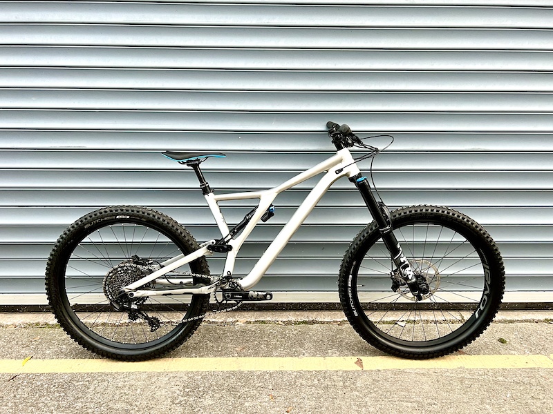 2019 SPECIALIZED STUMPJUMPER EVO - IMMACULATE For Sale