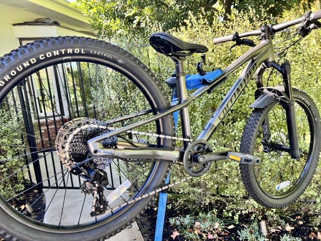 2022 Specialized Riprock Expert 24" Wheels (Almost New) For Sale
