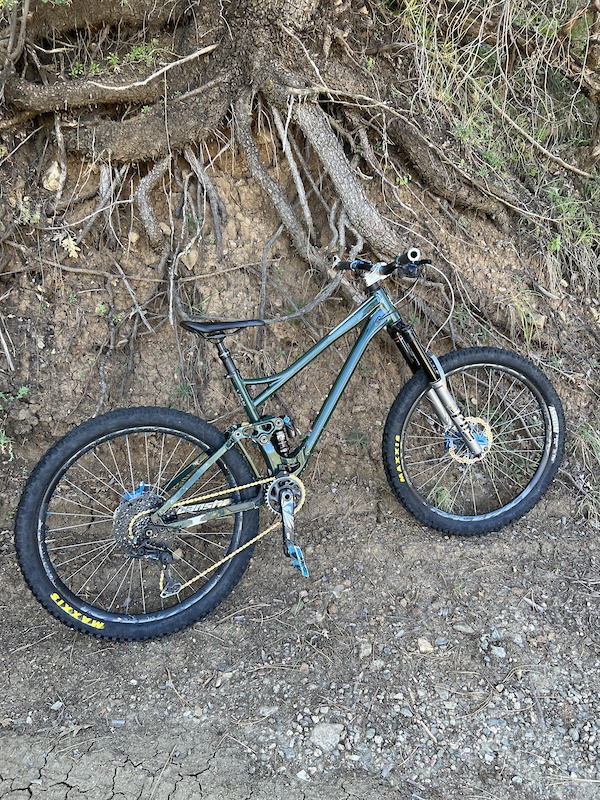 2020 Medium Banshee Spitfire V3 For Sale