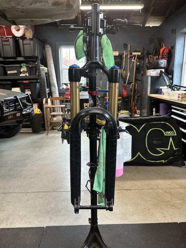 2022 Fox Factory 36 Grip2 44mm Offset + Mud Guards For Sale