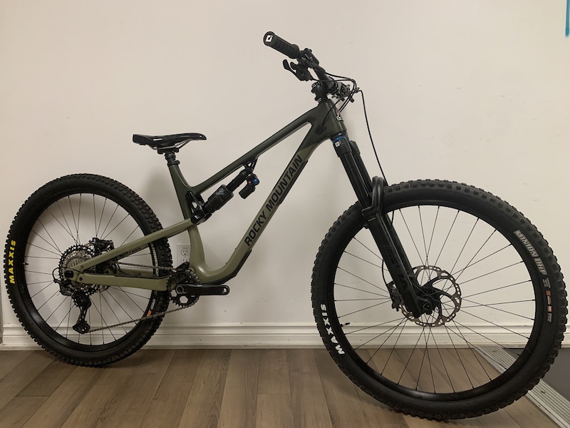 2022 Large Rocky Mountain C70 Altitude 29" For Sale