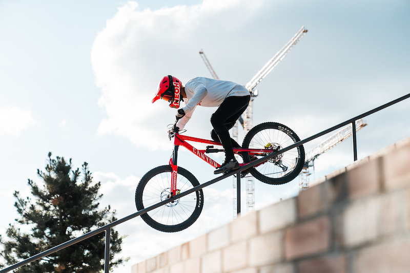 Video: A BTS look at Gabriel Wibmer's MTB grind pegs by canyon - Pinkbike