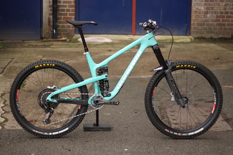 2022 Propain Tyee CF - Size Medium For Sale