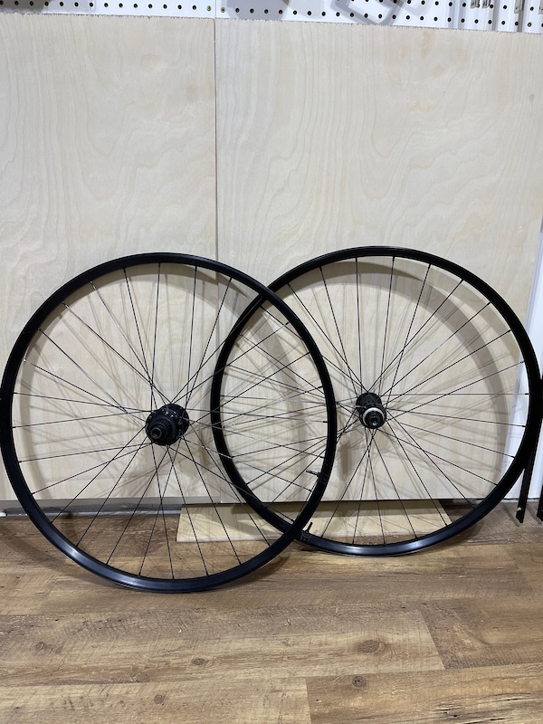 2021 Specialized 29in wheels with Shimano hubs For Sale