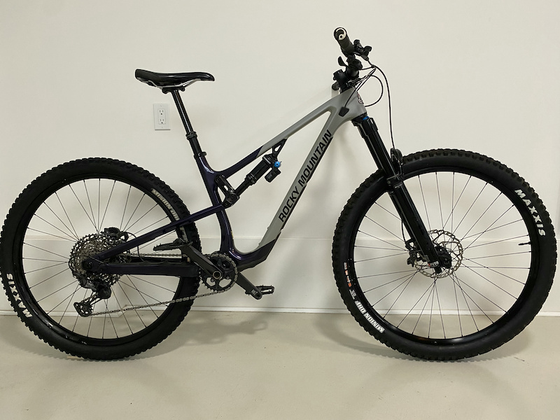 2021 Rocky Mountain Instinct - C70 - Carbon - Medium For Sale