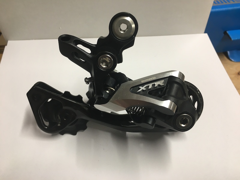 Brand new Shimano XTR 10 speed rear derailleur For Sale