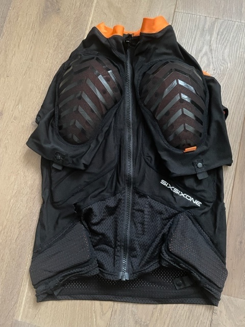 2019 SixSixOne EVO Compression Jacket shortsleeve black (L) For Sale
