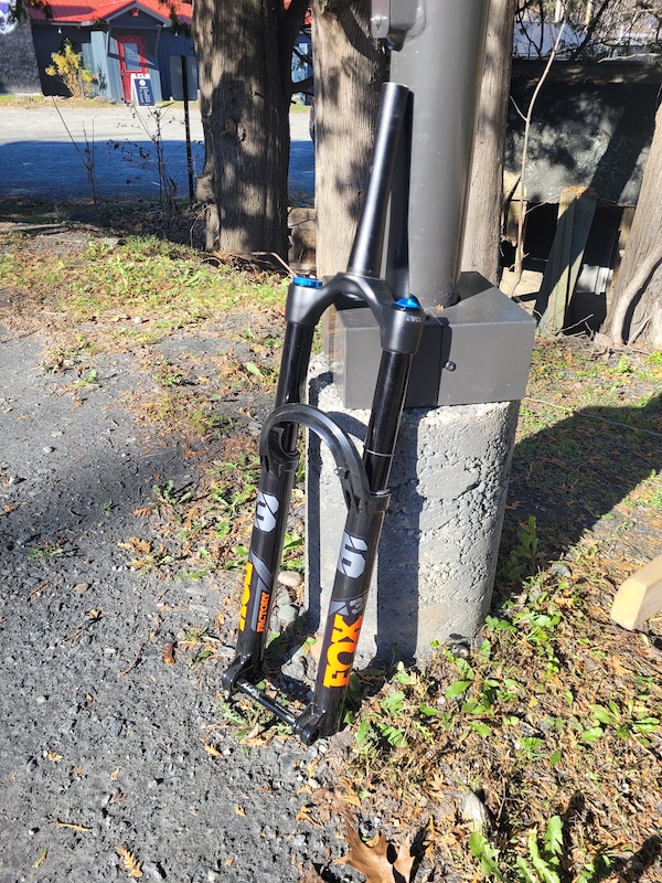 2022 Fox 36 Performance Elite w/ Factory lowers For Sale