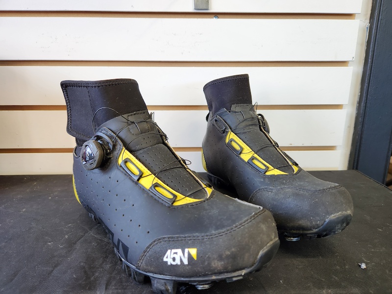 2021 Barely Used 45North Ragnarok Shoes Size 41 For Sale