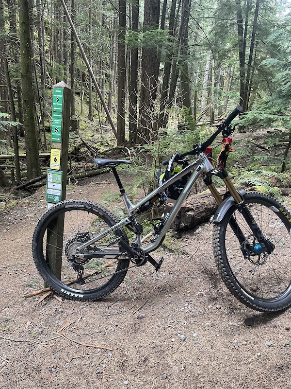 2021 META TR Frame. - Factory X2 shock / complete available For Sale