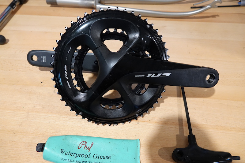 2020 Shimano 105 FC R7000 Hollowtech II Crankset For Sale