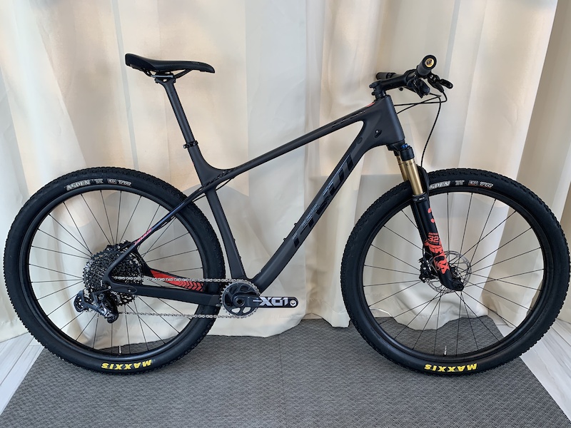 2021 Pivot LES SL Carbon Hardtail XL 29er For Sale