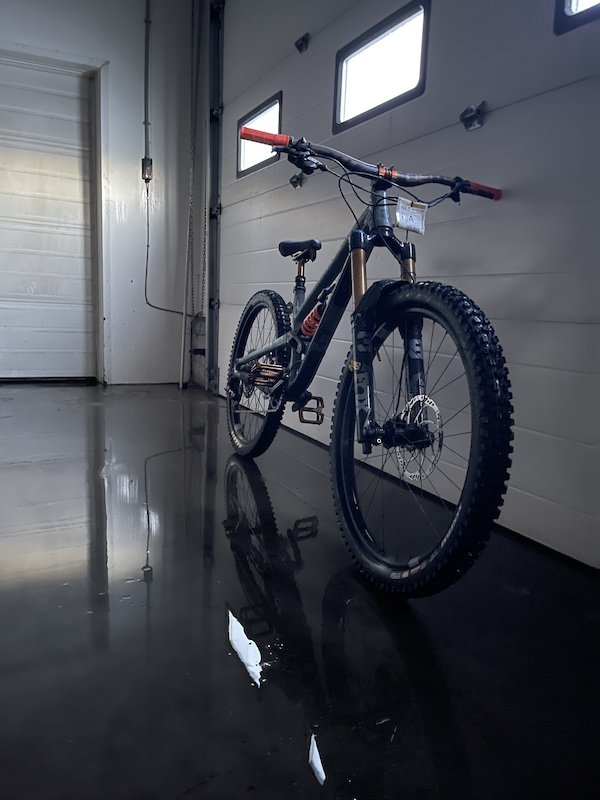 2022 commencal clash custom For Sale