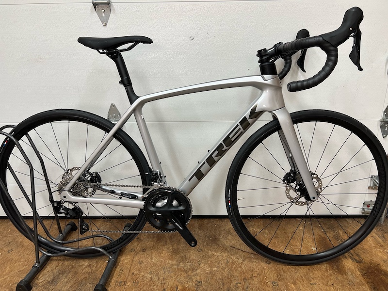2022 New Trek Emonda SL5 (50 miles on it) For Sale