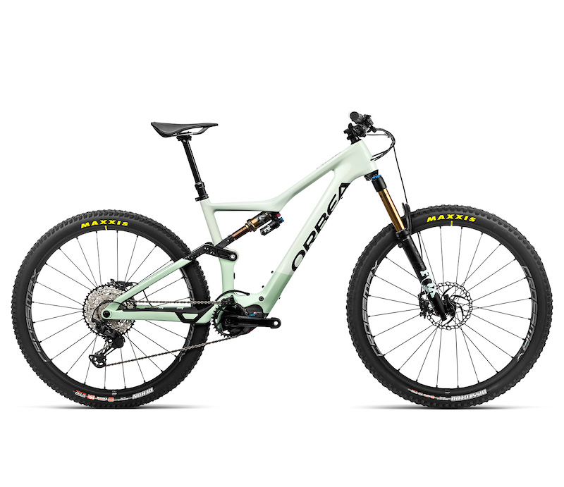 2022 Orbea Rise M10 Carbon White/Green Shimano EP8 RS For Sale