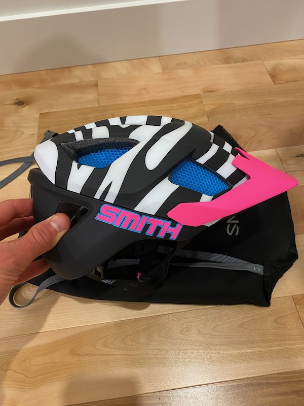 SMITH Session - MIPS - Size M For Sale