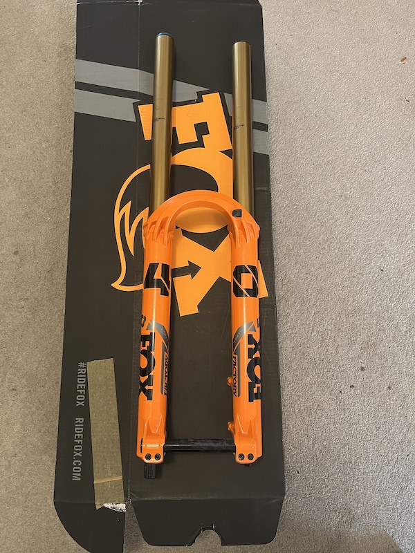2022 Fox 40 29” Forks - nearly new For Sale
