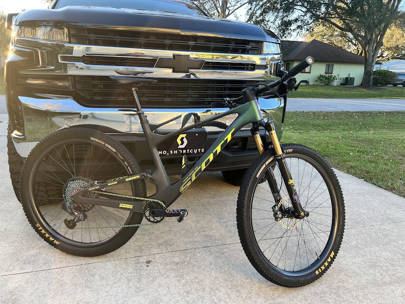 2022 Scott spark team issue with a lot of upgrades For Sale