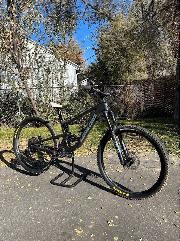 2022 Custom Santa Cruz Hightower, Large, Carbon C S For Sale