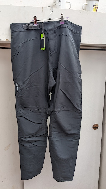 2022 Madison Flux MTB Trousers Size XL For Sale