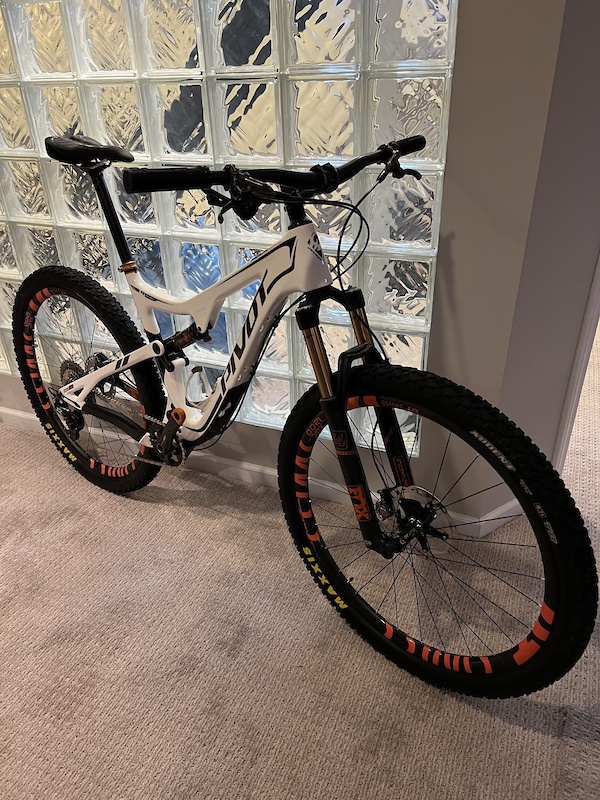 2017 Pivot 429 Trail For Sale