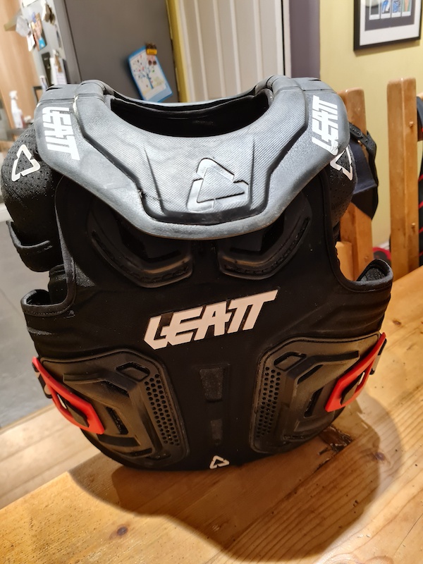 2020 Leatt Fusion 2.0 Vest Youth XXL ( 150-165cm ) For Sale