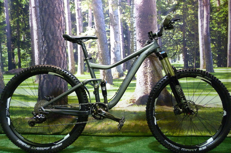 2015 Giant Trance 1 17″ Medium Frame 150mm 27.5 wheel For Sale