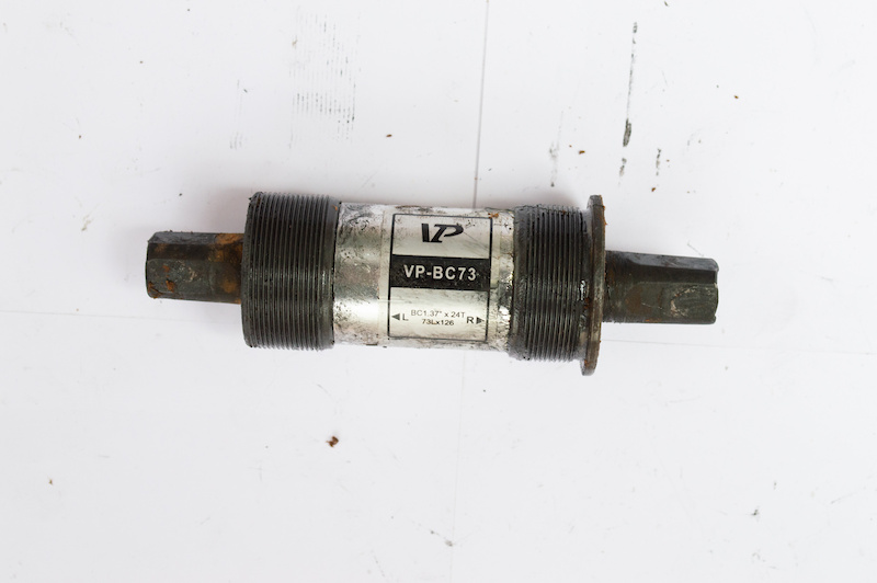 2020 Square Taper Bottom Bracket (VP-BC73, 73mm) For Sale