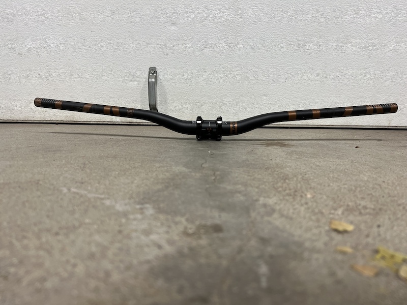 2022 uncut 800mm Nukeproof HZN V2 Alloy Bars W/ Stem For Sale