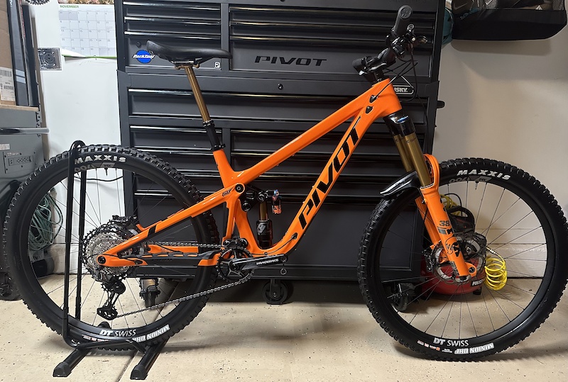 2022 Pivot Firebird For Sale