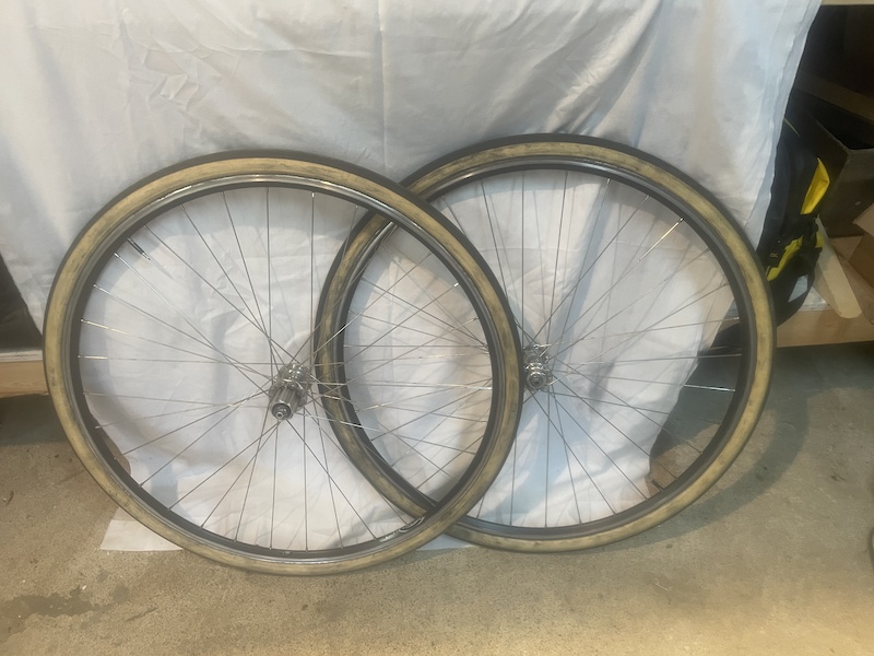 Velocity Escape 700C Tubular Wheels, Campagnolo For Sale