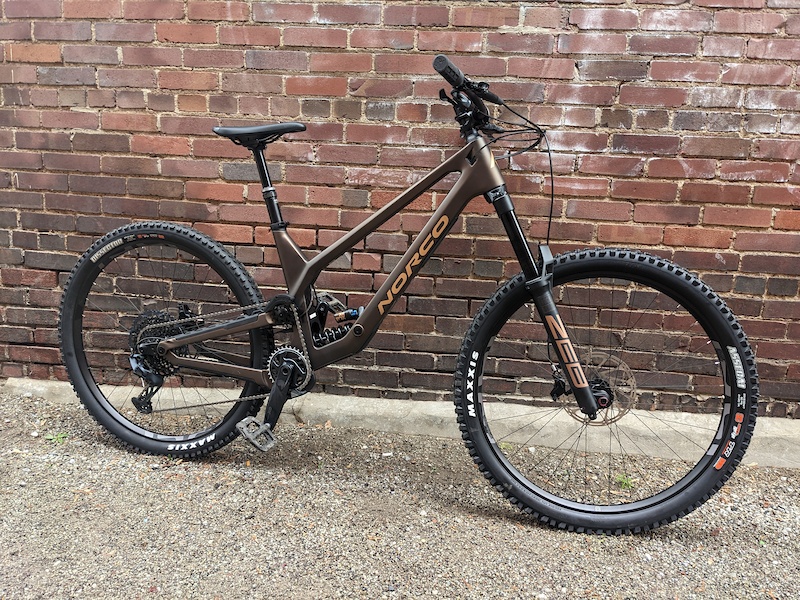 2023 Norco Range C2 Large// Demo Light Use For Sale