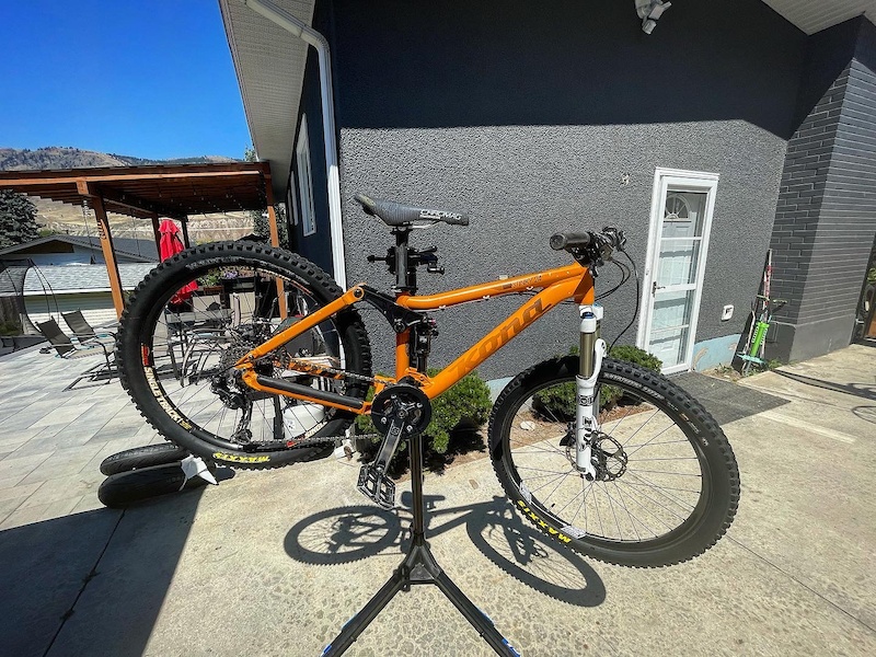 2013 Kona Stinky Jr custom build 24/26 For Sale