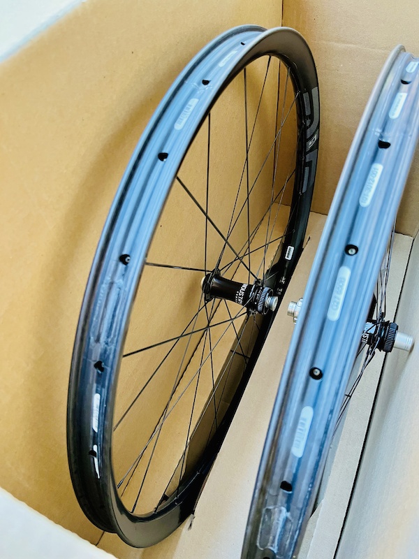 2020 Enve G27 650b w/i9 Torch hubs For Sale