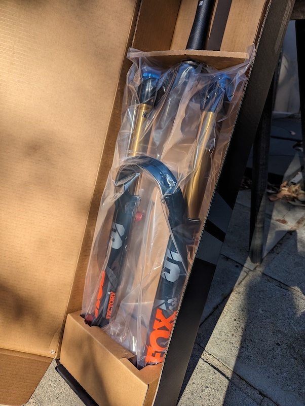 2022 NEW FOX 36 FLOAT FACTORY GRIP 2 29 160 51MM For Sale