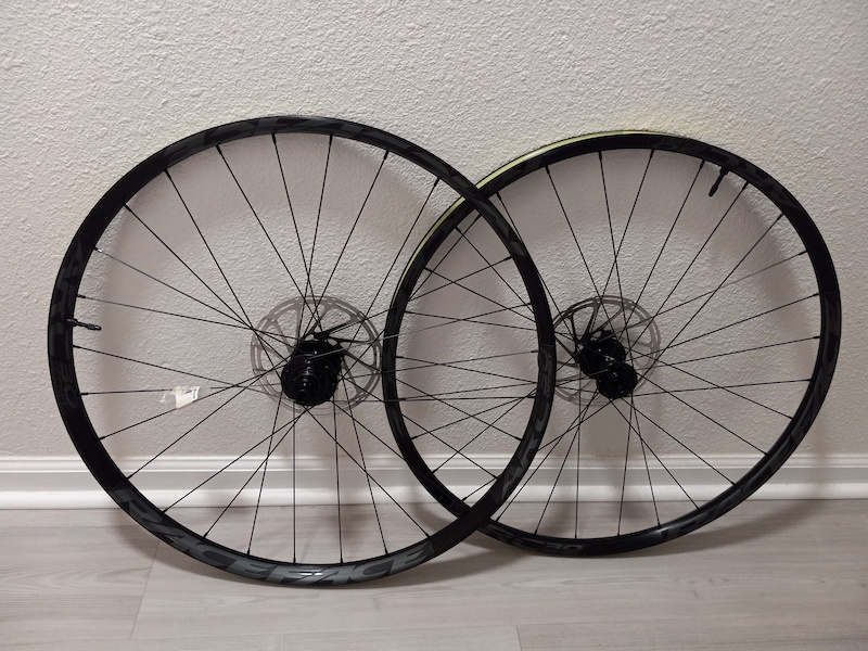 2023 Race Face Arc 30 Wheelset 29" + I9 1/1 Hubs (New) For Sale