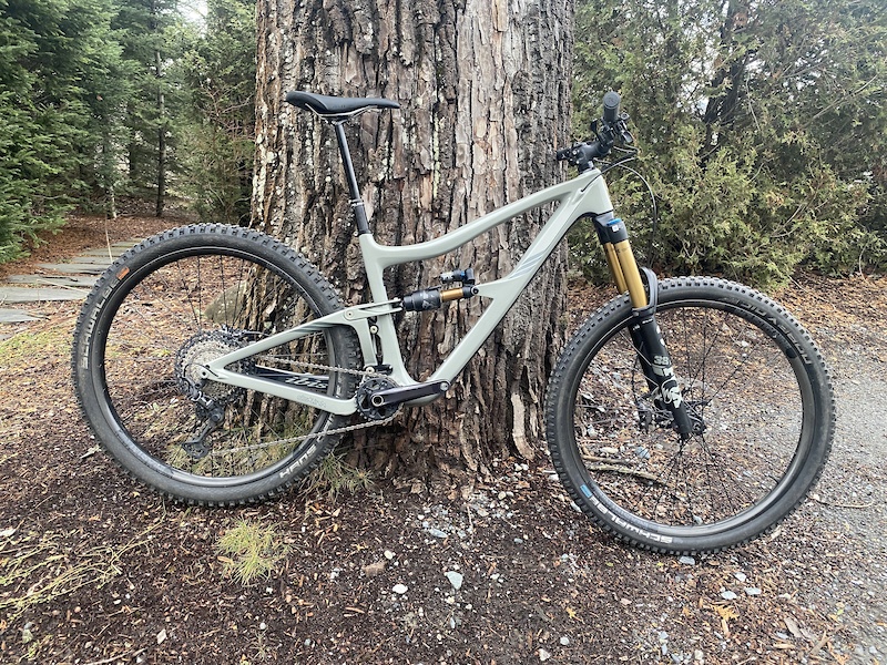 2022 Ibis Ripmo V2 LG w/ i9 Upgrade & LOW MILES For Sale