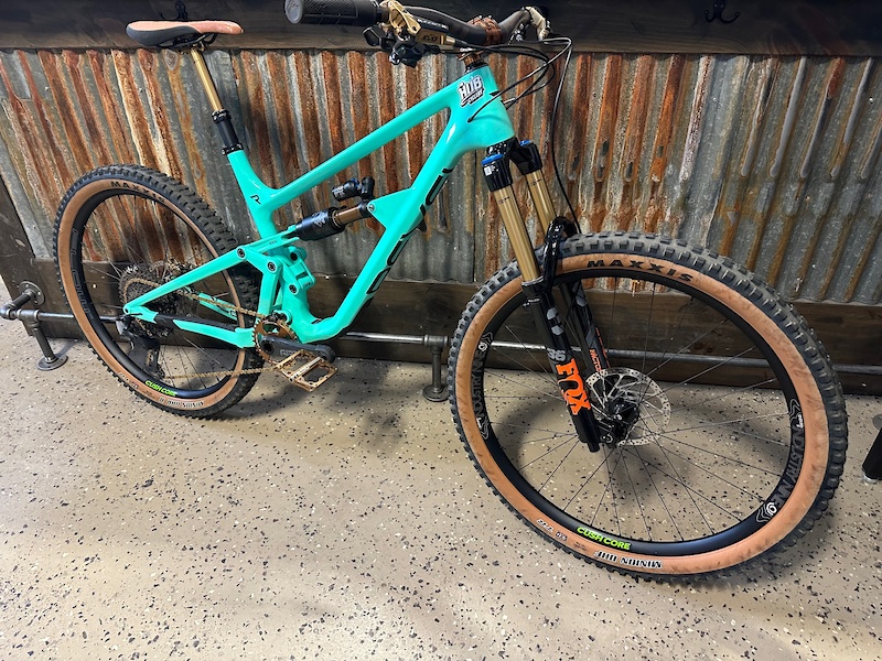 2022 Revel Rail Large Fox Mullet Style For Sale