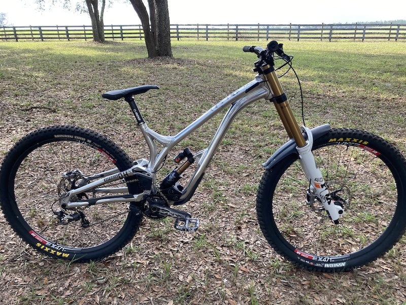 2021 Commencal DH Supreme V4 LG custom build For Sale
