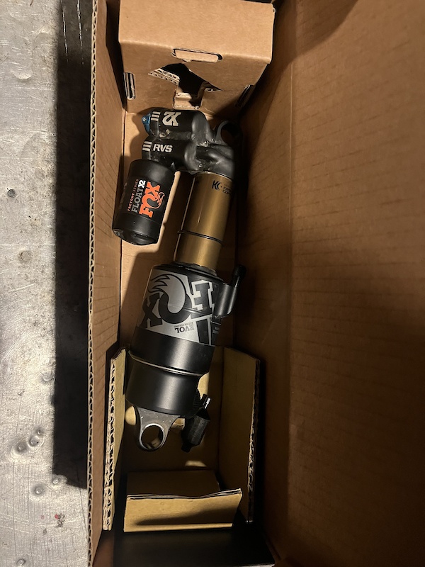 2020 Fox X2 Factory - 8.5 x 2.5 w/ climb switch For Sale