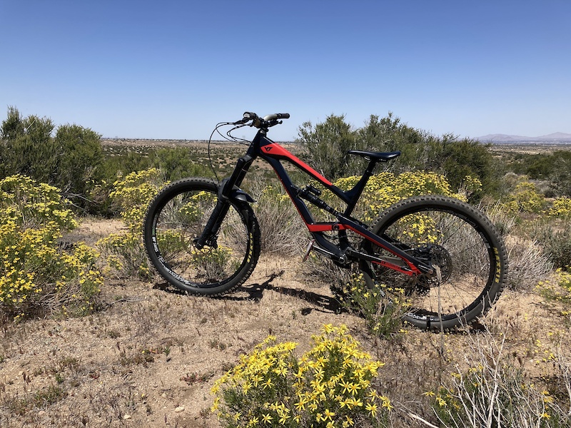 2018 YT CAPRA AL COMP 27.5 SZ XL For Sale