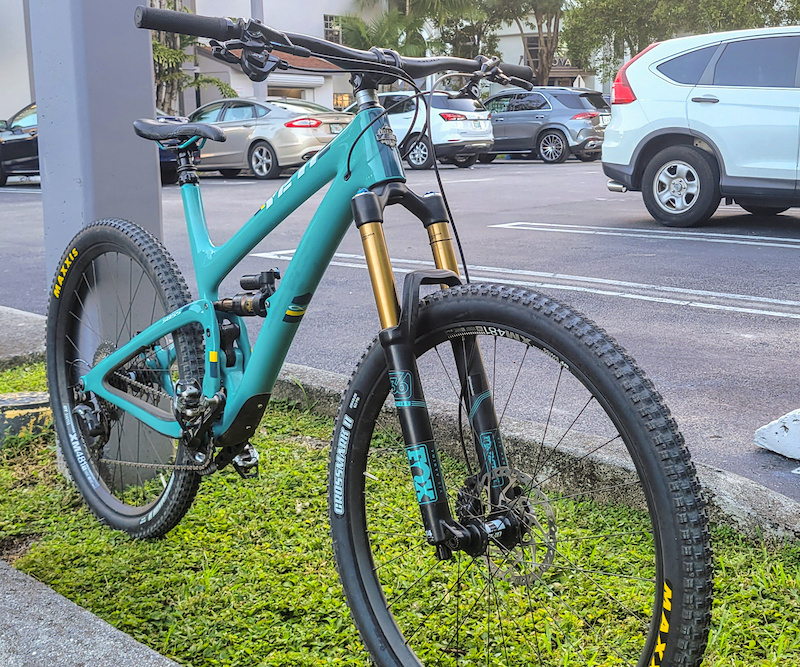 2017 Yeti sb5.5 TURQ 29er For Sale