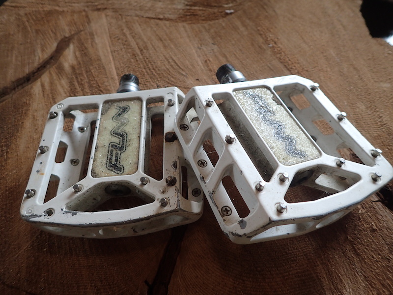 FUNN pedals, ready for Snow White For Sale