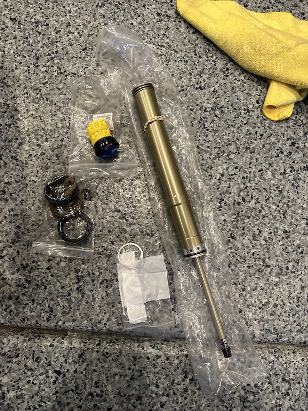 2022 Fox 38 factory grip2 170mm air spring For Sale