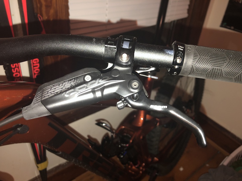 2022 Sram Code R Brakes with 200/180 centerline rotors For Sale