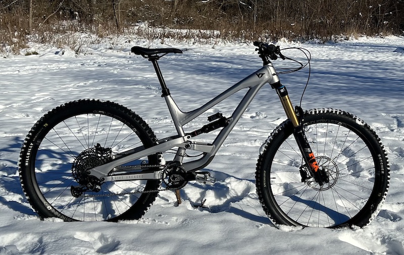 2021 YT Capra Base LG For Sale